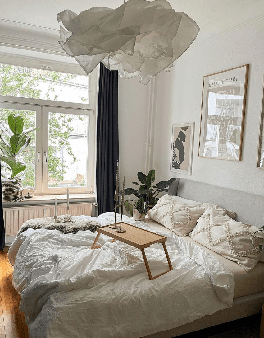 📚 10 Dorm Room Decor Essentials You Need This Year 📚