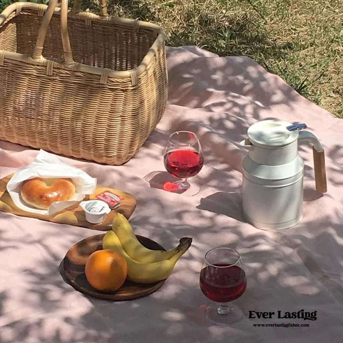 Experience the Ultimate Summer Cottagecore Picnic