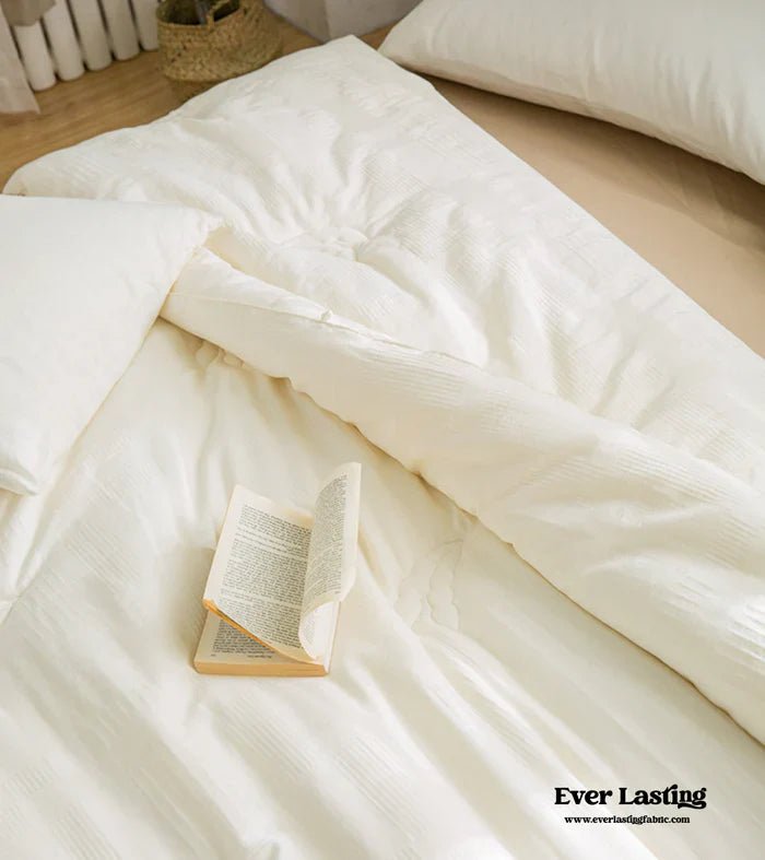 Cozy Layering Tips for a Rustic Farmhouse Cottage Look