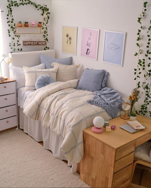 Soft Girl Dorm Room Essentials for a Cute and Comfy Space