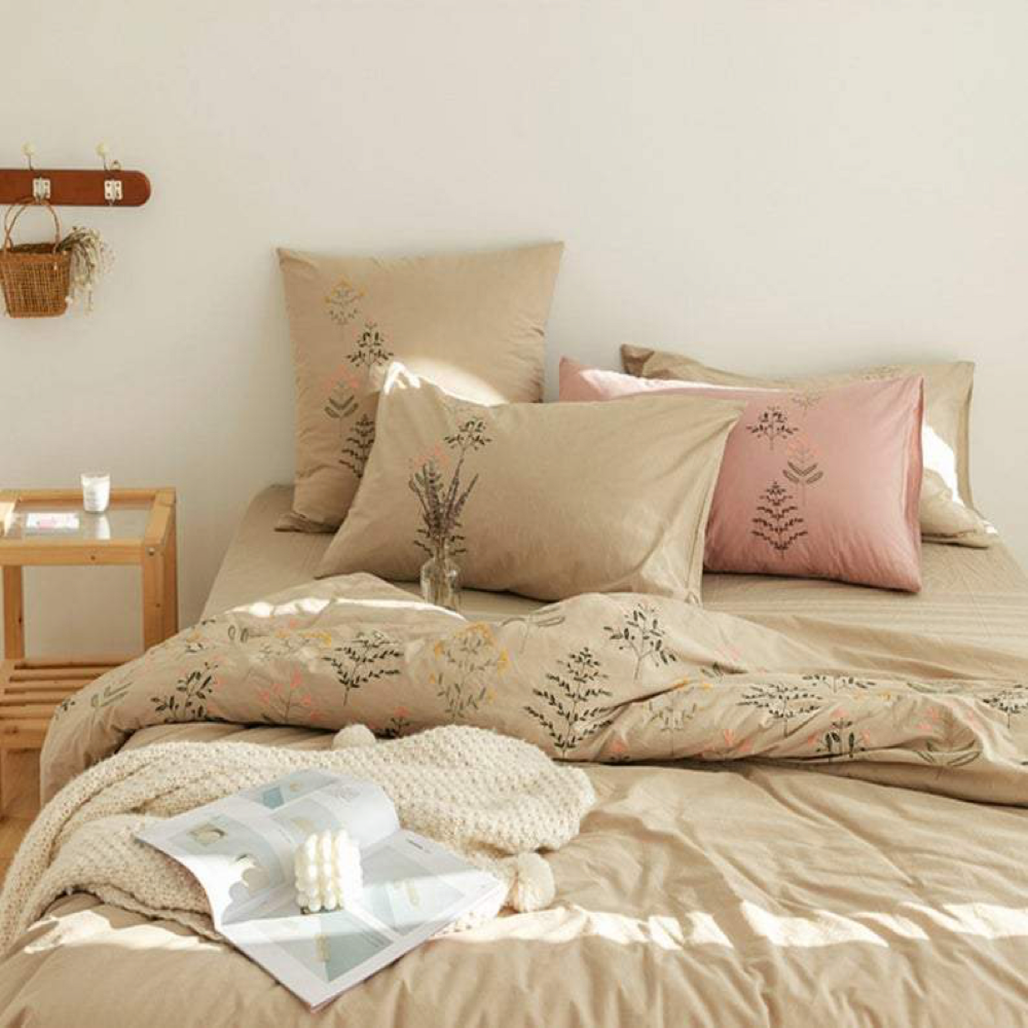 Embroidered Bedding Set / Beige - Ever Lasting