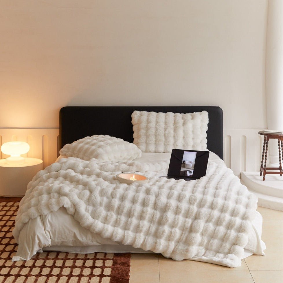 Fluffy Throw Blanket White | Cozy Bedding | Ever Lasting