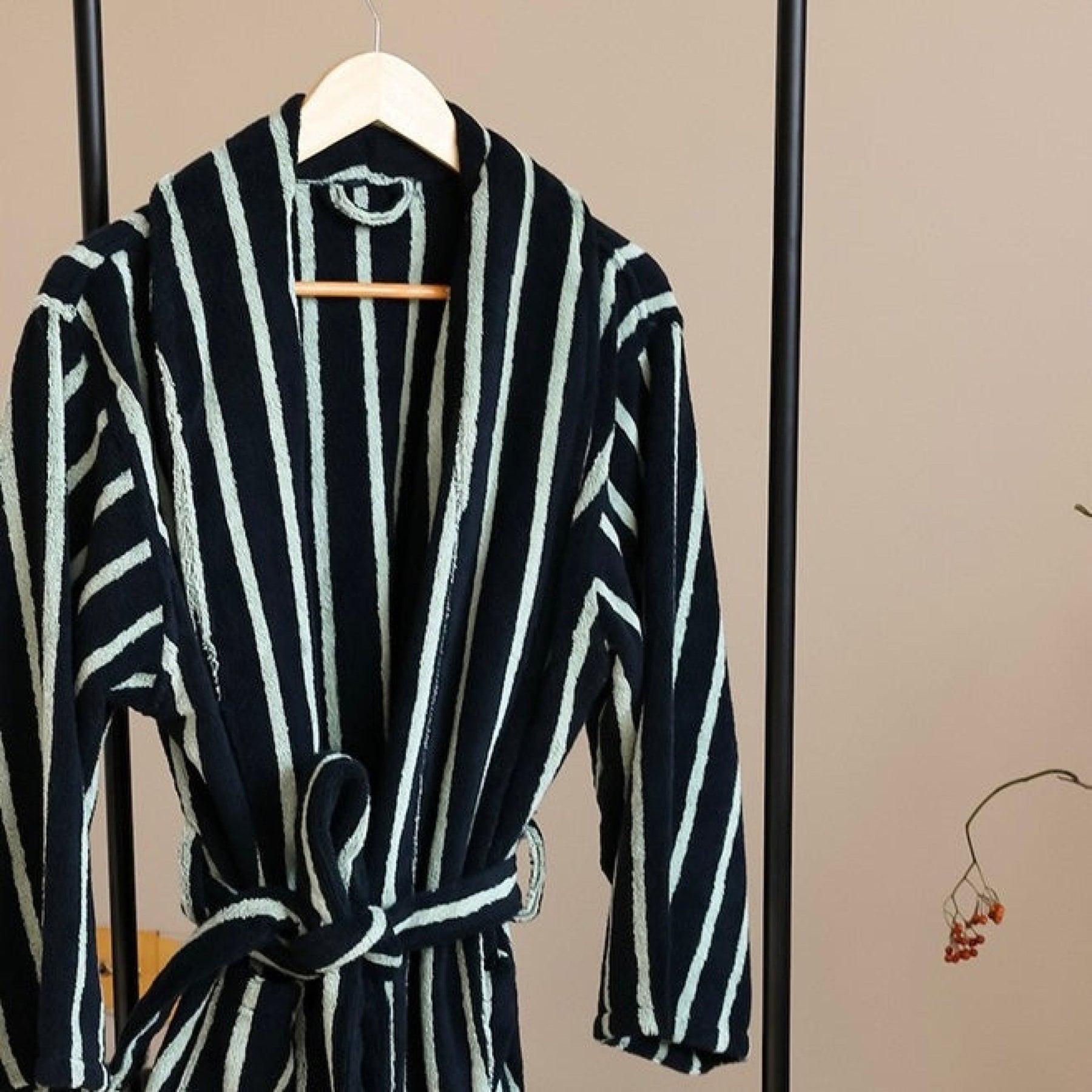 Retro Minimalist Striped Bathrobe Set / Green - Ever Lasting