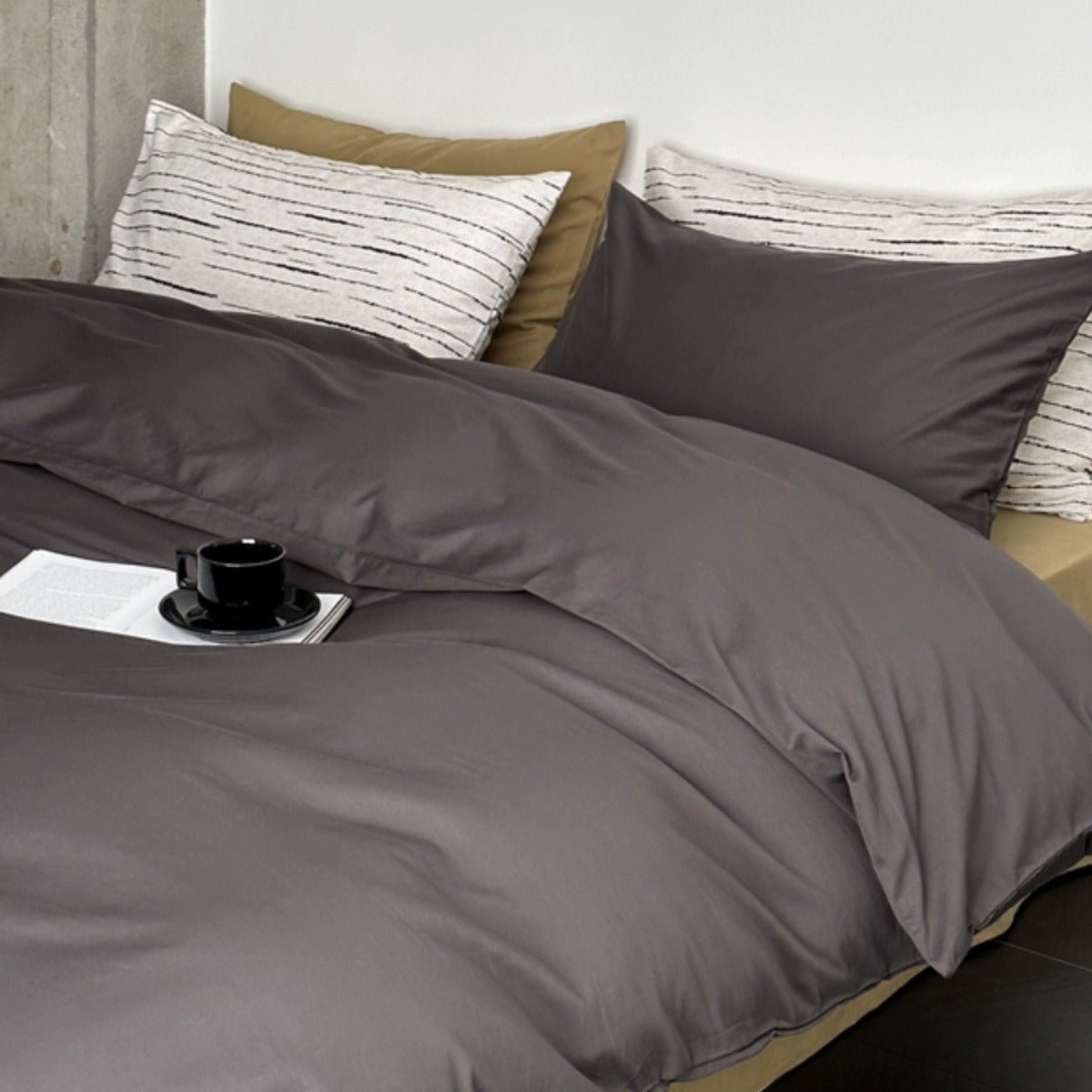 Wesley Retro Modern Bedding Set | Elegant Bed Set | Ever Lasting